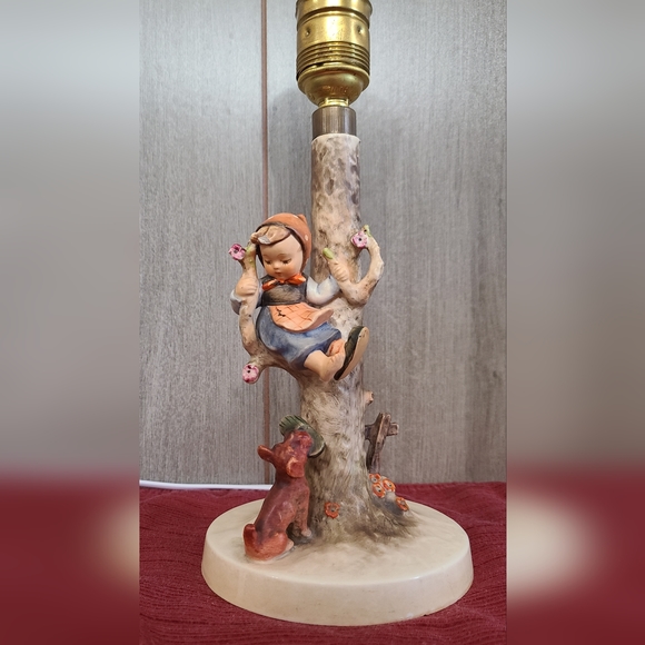 Hummel | Accents | 9641972 Fully Functional Goebel Lamp By Hummel ...